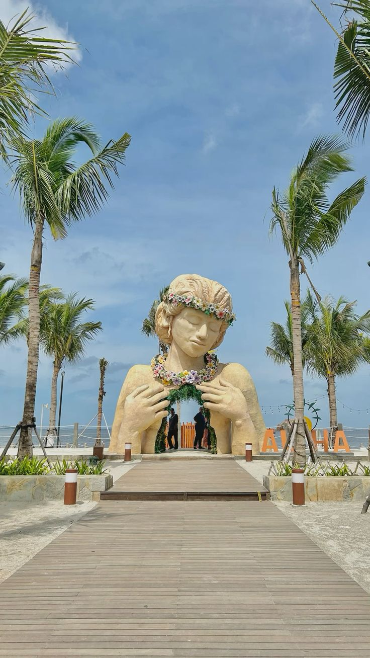 Liburan ala Hawaii di Aloha PIK 2, Spot Foto Hits yang Wajib Kamu Coba ...